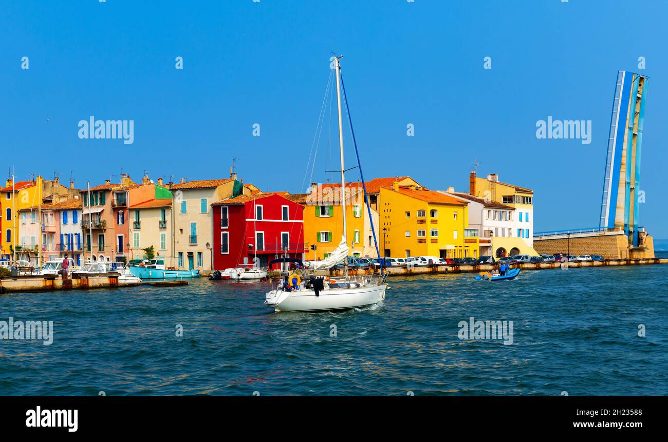 Martigues touristique Banque de photographies et d’images à haute résolution - Alamy