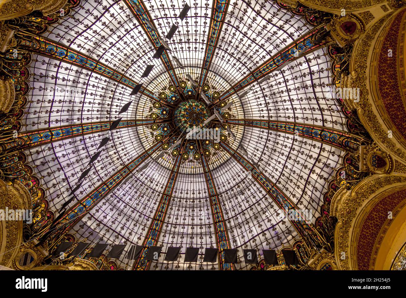 Ceiling galeries lafayette paris france Banque de photographies et d ...