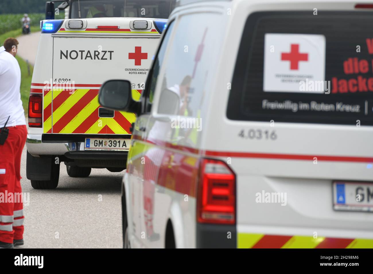 Notarzt fahrzeug Banque de photographies et d’images à haute résolution ...