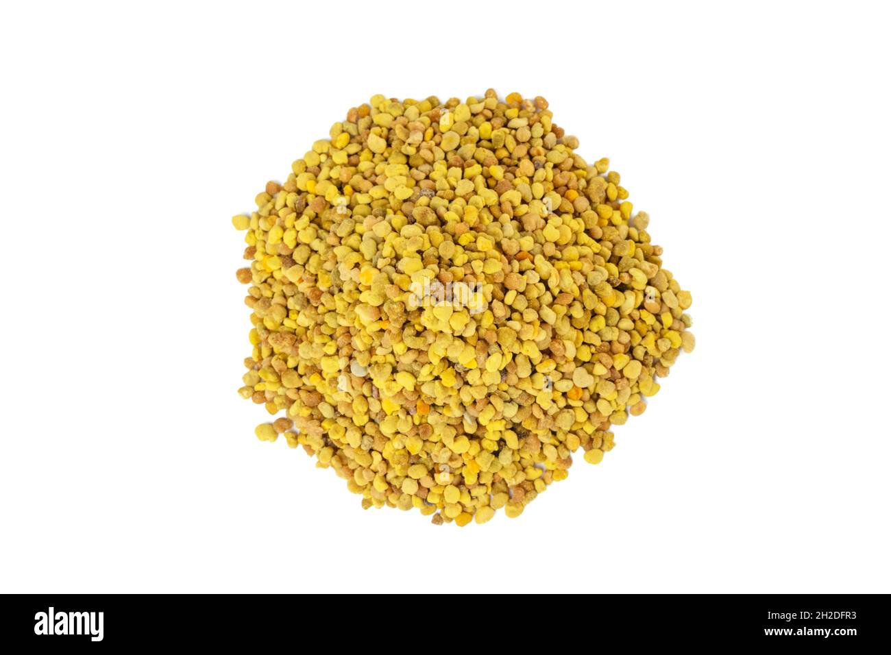 Tas de pollen d'abeille isolé sur fond blanc.La phytothérapie naturelle ...