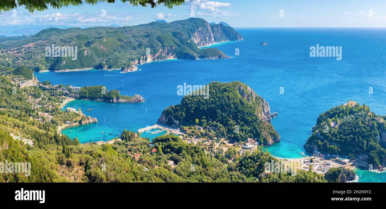 Baie de palaiokastritsa Banque de photographies et d’images à haute résolution - Alamy