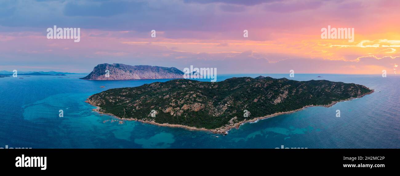 Punta molara sardegna Banque de photographies et d’images à haute ...