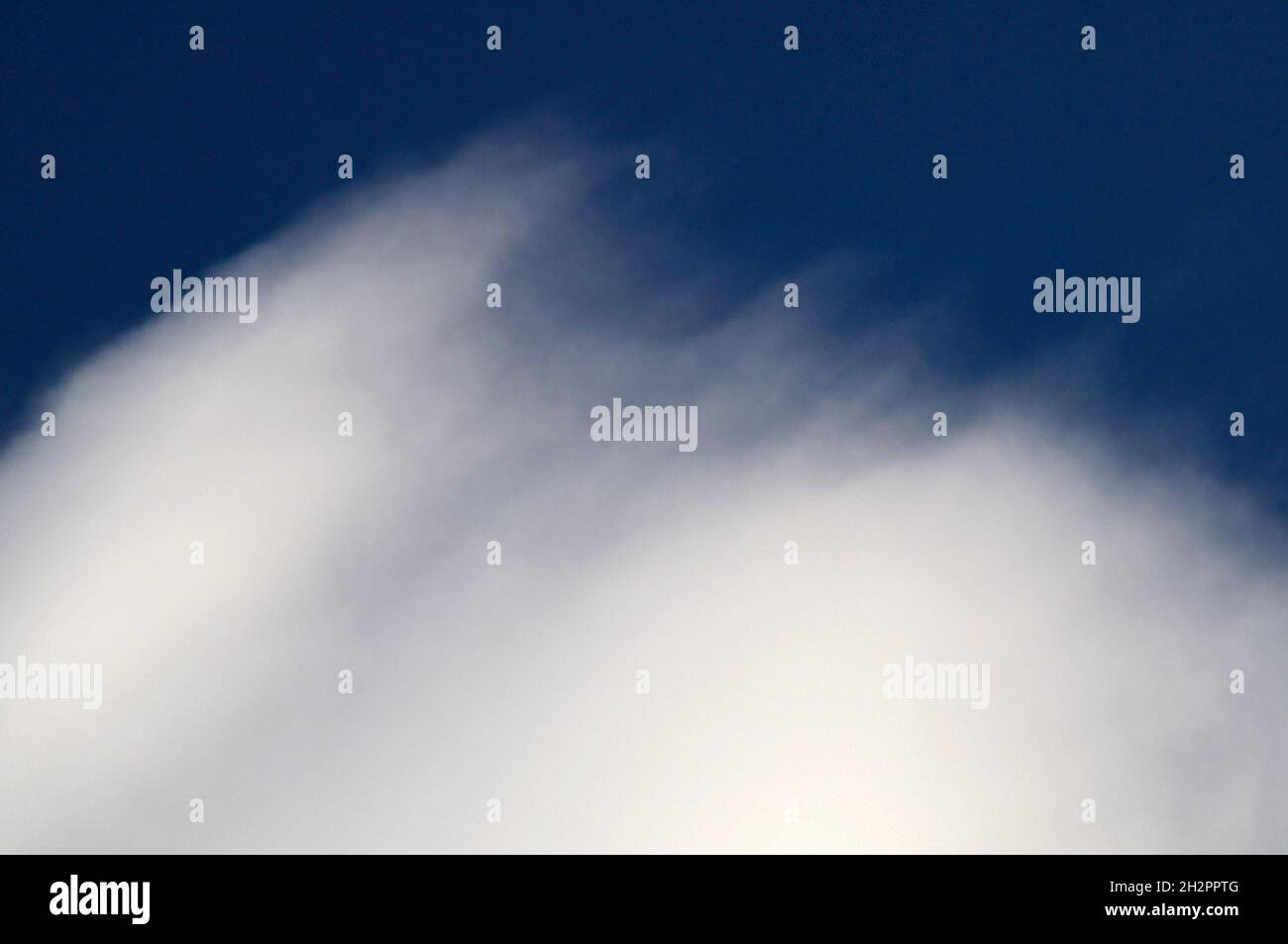Nuages stratus de l'espace Banque de photographies et d’images à haute ...