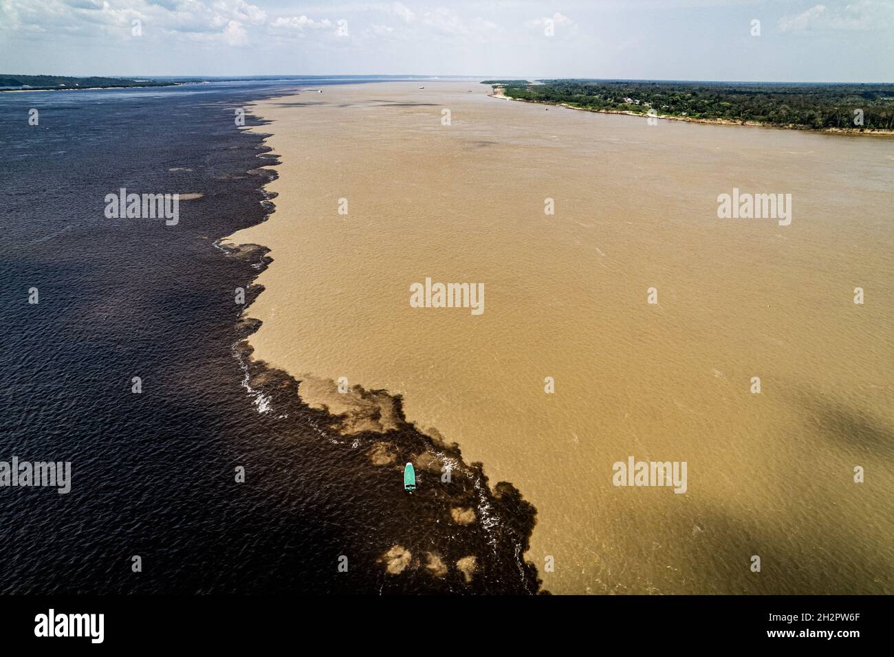 The amazon river pollution Banque de photographies et d’images à haute ...