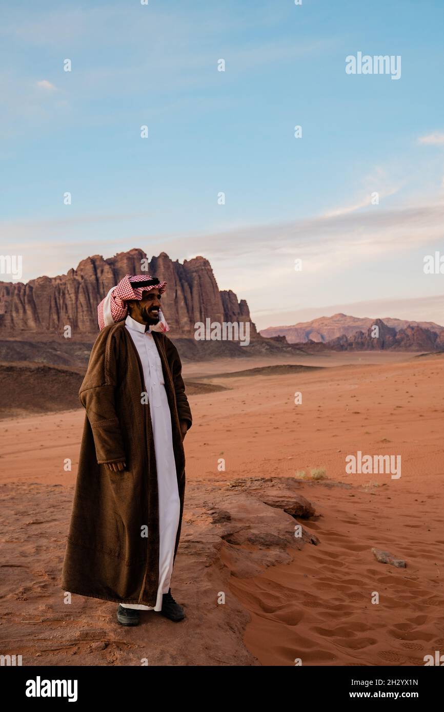 Robe jordanienne traditionnelle Banque de photographies et d’images à ...