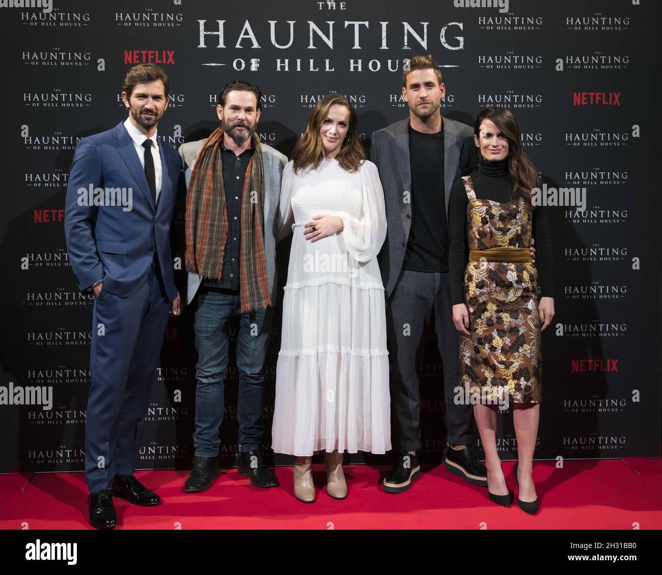 Michiel Huisman, Henry Thomas, Kate Siegel, Oliver Jackson-Cohen et ...