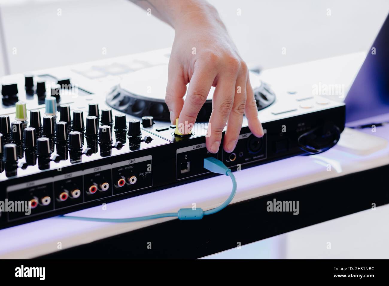 Dj gros plan Banque de photographies et d’images à haute résolution - Alamy