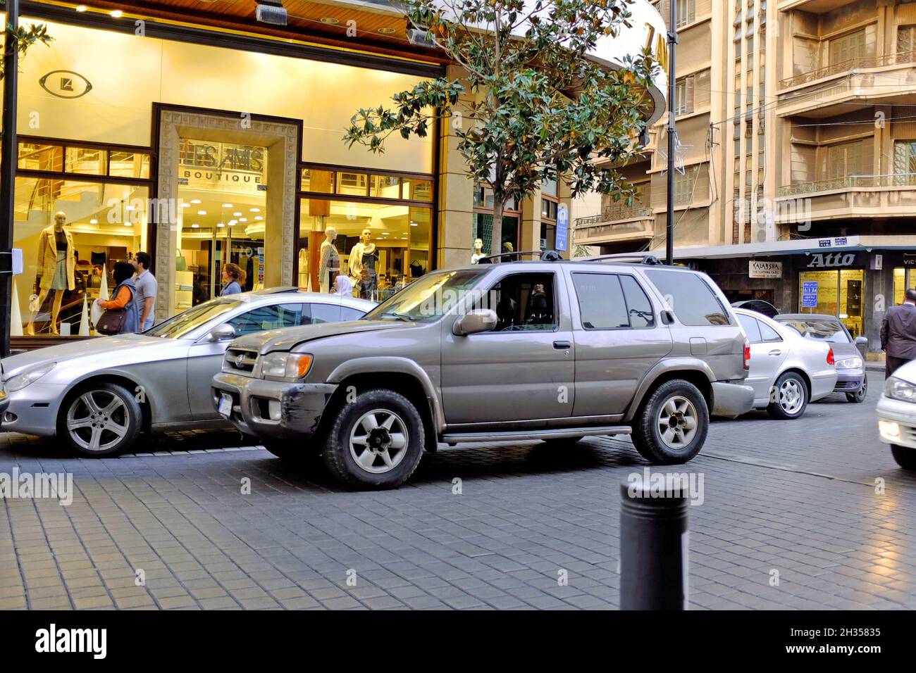 Archives de hamra Banque de photographies et d’images à haute ...