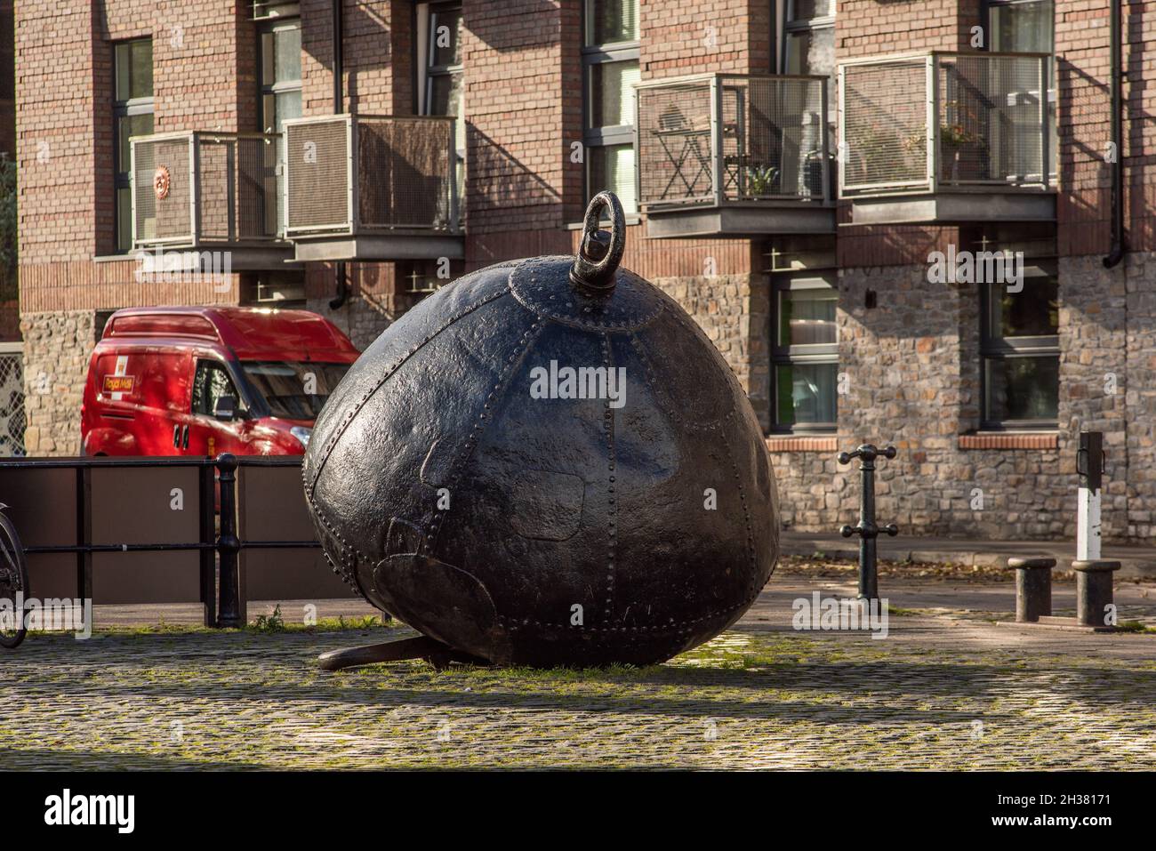 Metal buoy Banque de photographies et d’images à haute résolution - Alamy