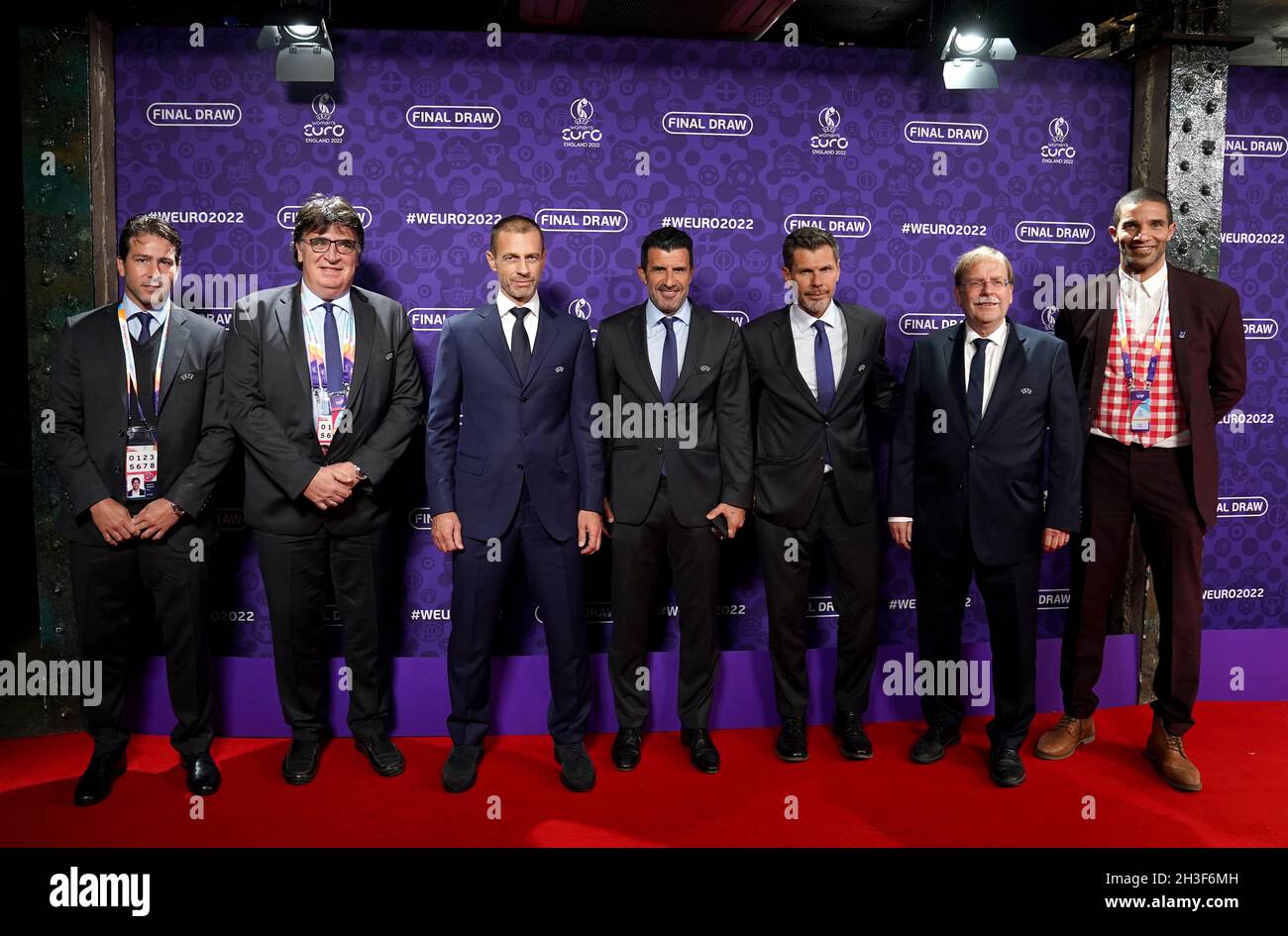 De gauche à droite, les membres de l'UEFA Maxwell Scherrer, Theodore ...