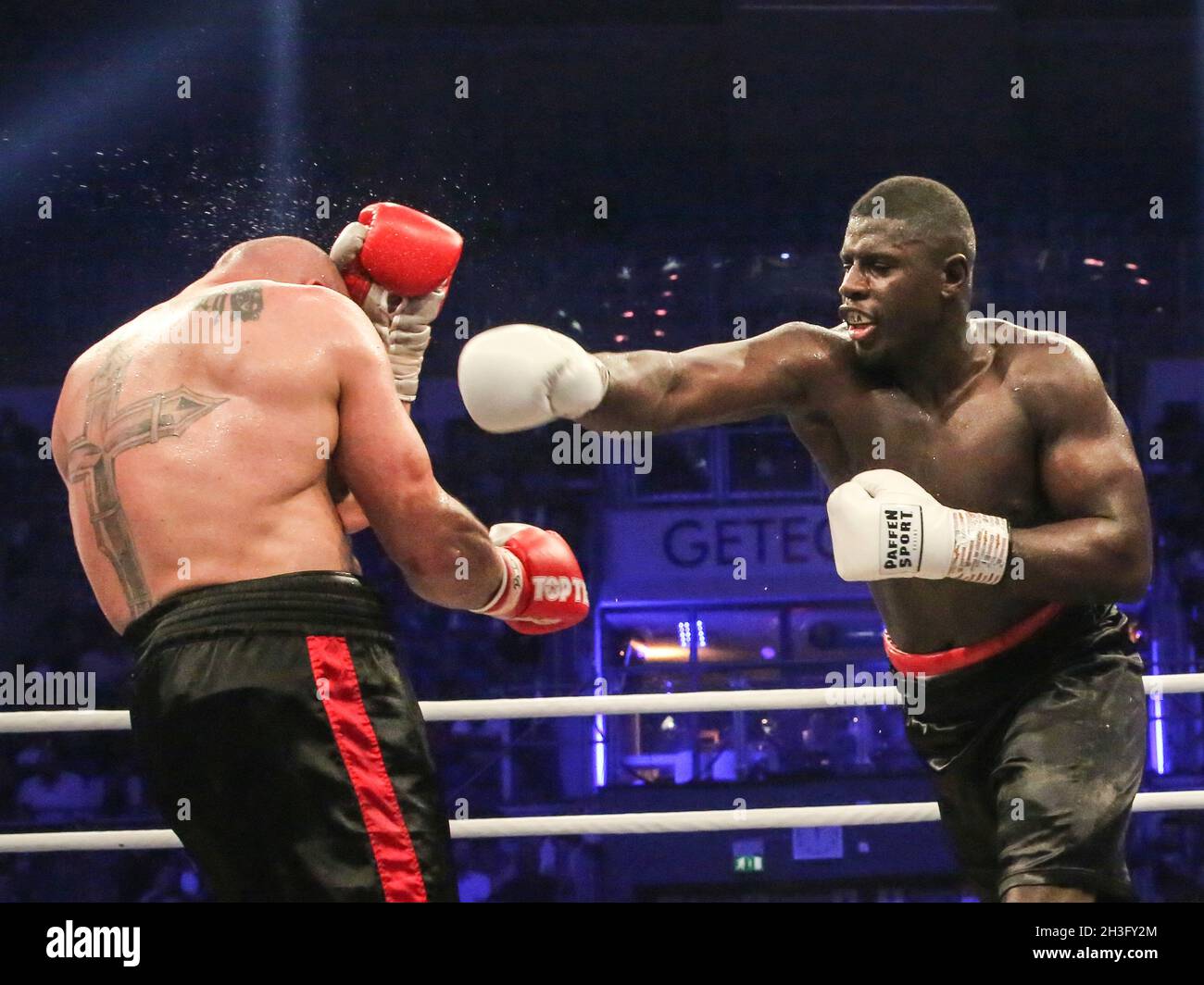 Le match de boxe Banque de photographies et d’images à haute résolution ...
