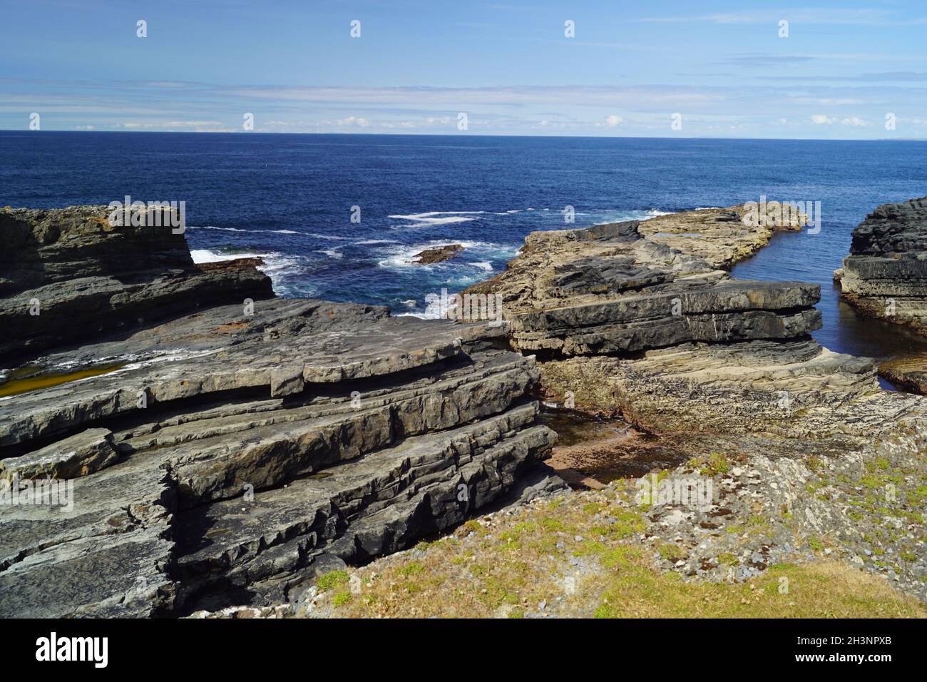 Kilkee kilkee baie Banque de photographies et d’images à haute ...
