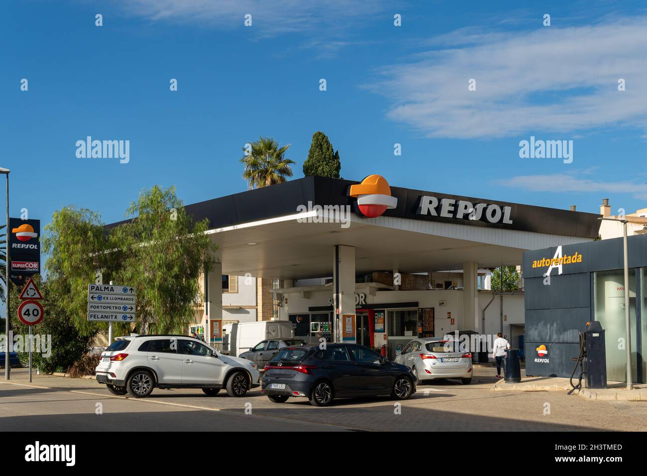 Station diesel repsol Banque de photographies et d’images à haute ...