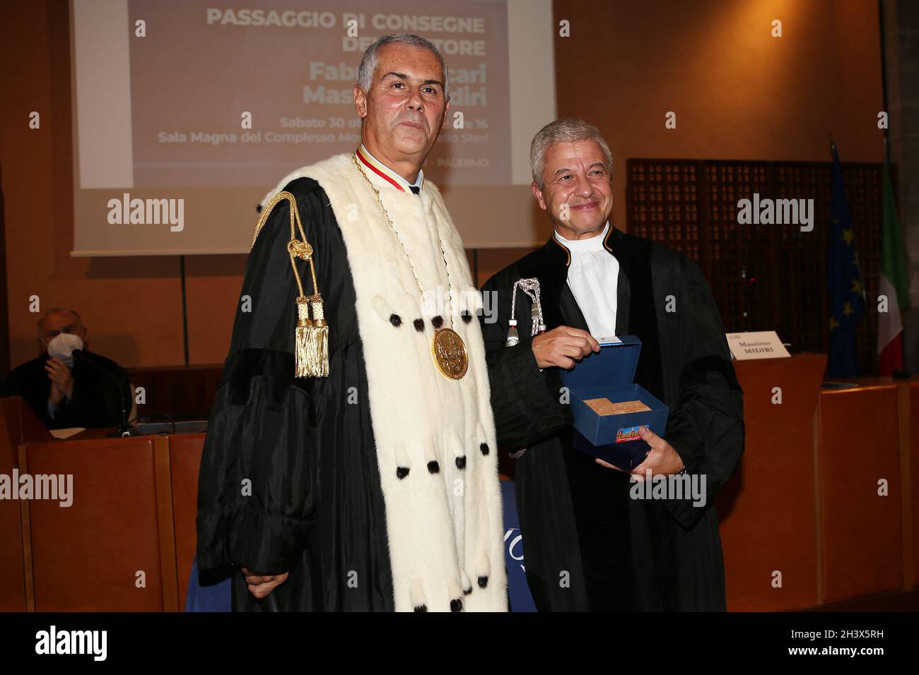 Ancien recteur Banque de photographies et d’images à haute résolution ...