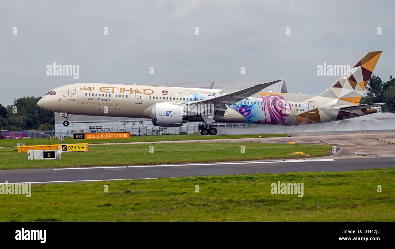 Etihad airways dreamliner Banque de photographies et d’images à haute ...