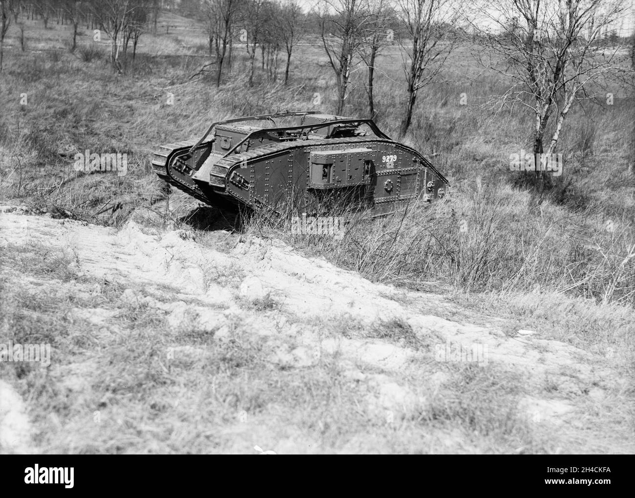 Une photo vintage vers 1917 d'un char Mark IV britannique pendant la ...
