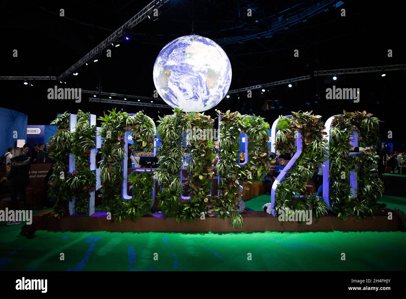 Le logo COP26 et la Terre à la Conférence COP26 des Nations Unies sur ...