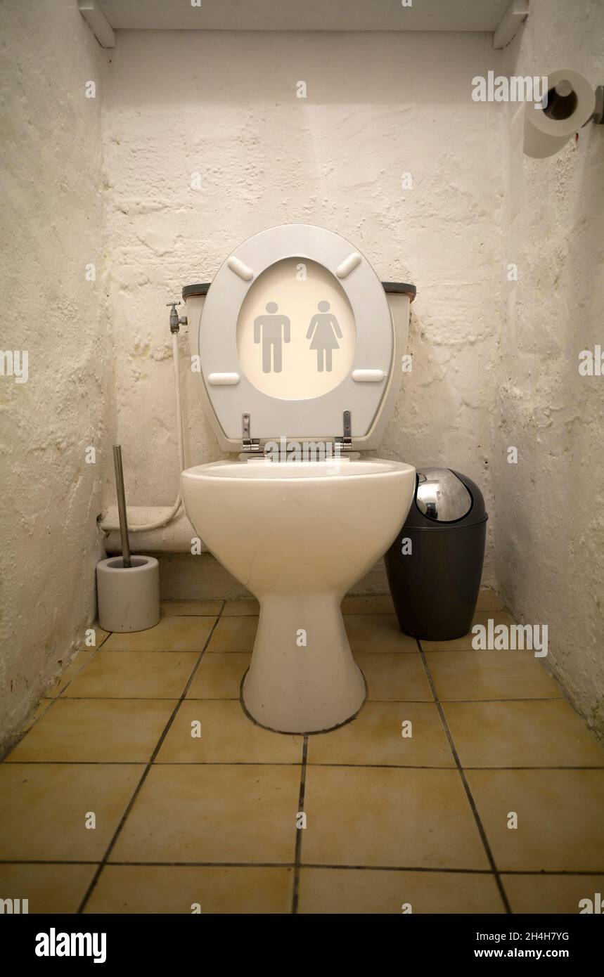 Toilette d Banque de photographies et d’images à haute résolution - Alamy