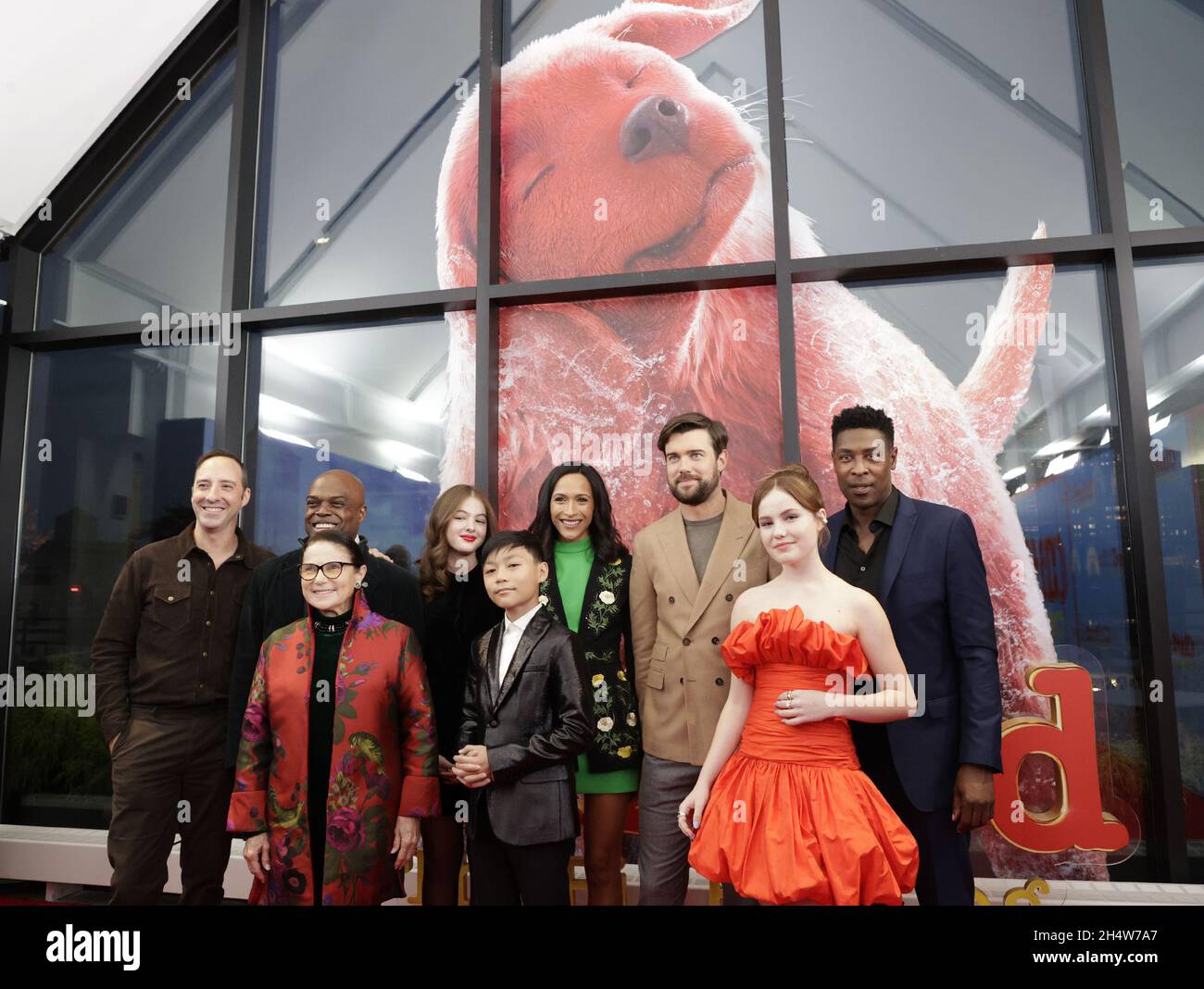 Clifford le grand chien rouge Banque de photographies et d’images à ...