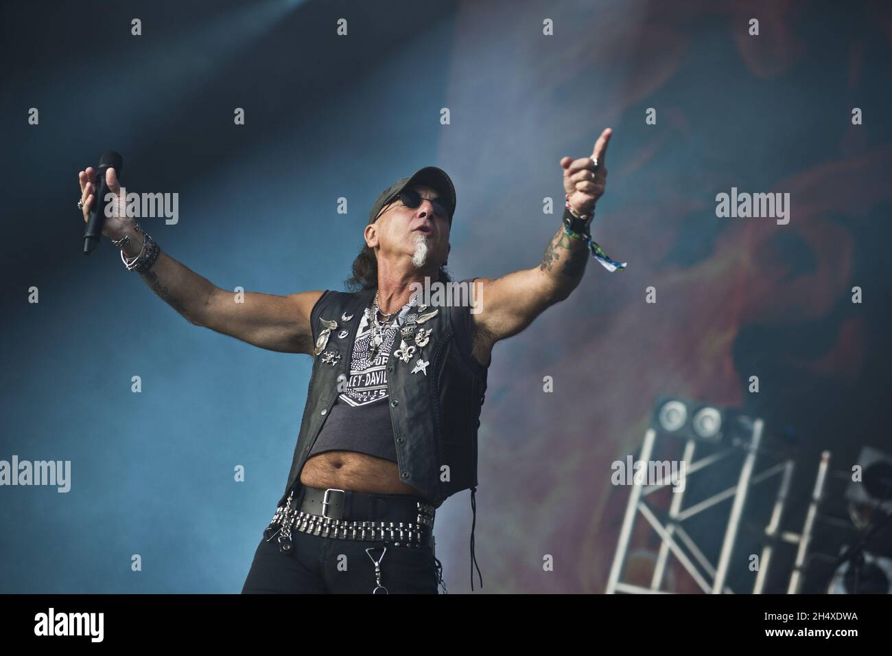 Mark Tornillo de Accept se déroule sur scène le deuxième jour au ...