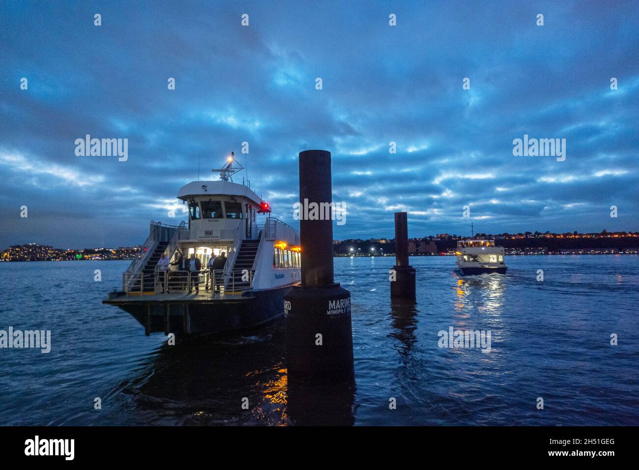 Terminal de ferry de hoboken Banque de photographies et d’images à ...
