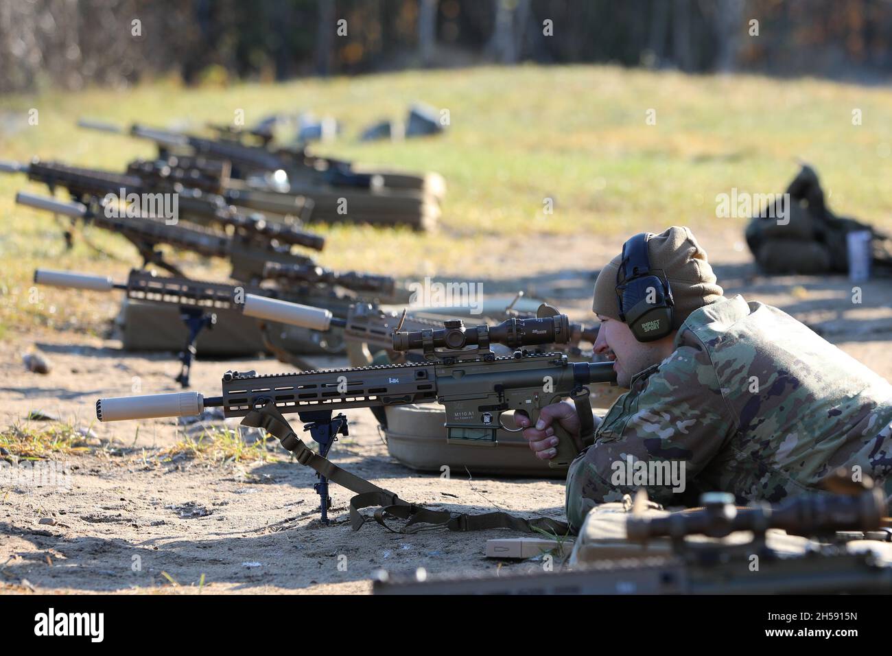 Sgt.Joseph Eigl, un fantassin affecté à la Compagnie Bravo de la Garde ...