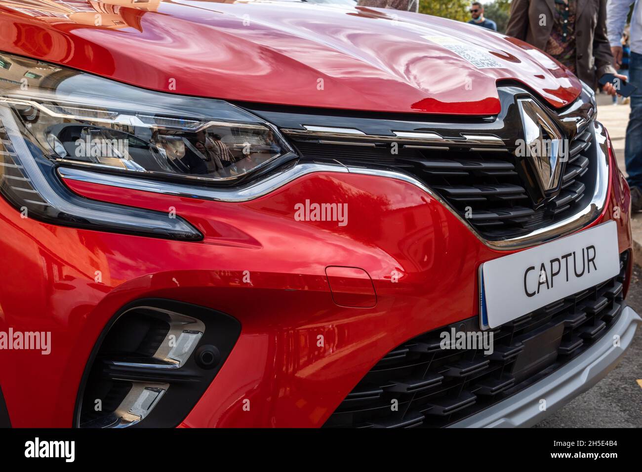 Renault rouge Banque de photographies et d’images à haute résolution ...