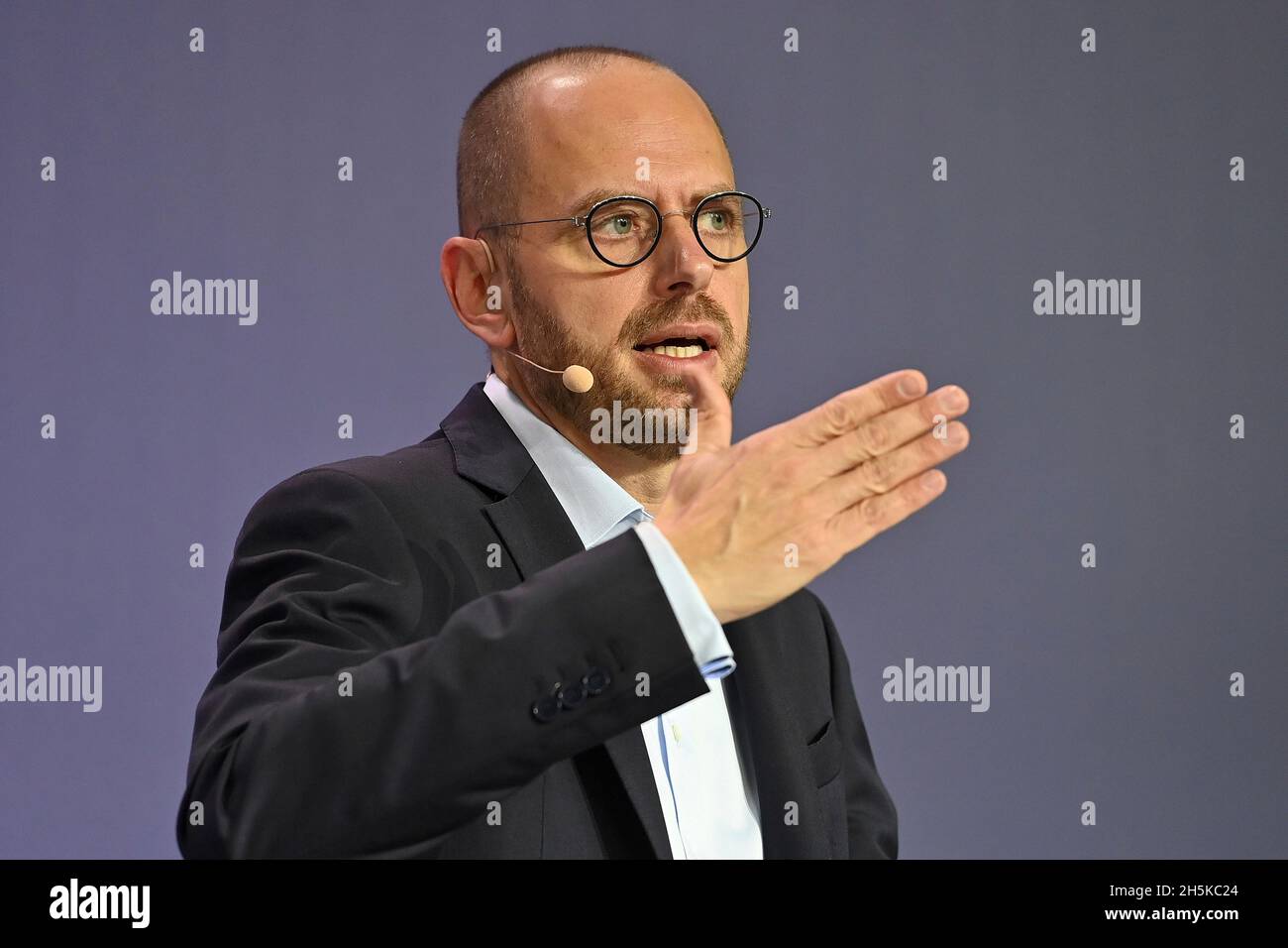Dr Ing.Christian BRUCH (Président de la direction, PDG), geste, image ...