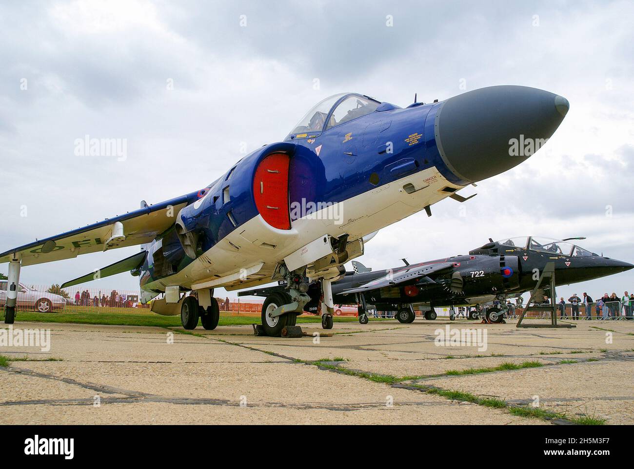 Royal navy sea harrier Banque de photographies et d’images à haute ...