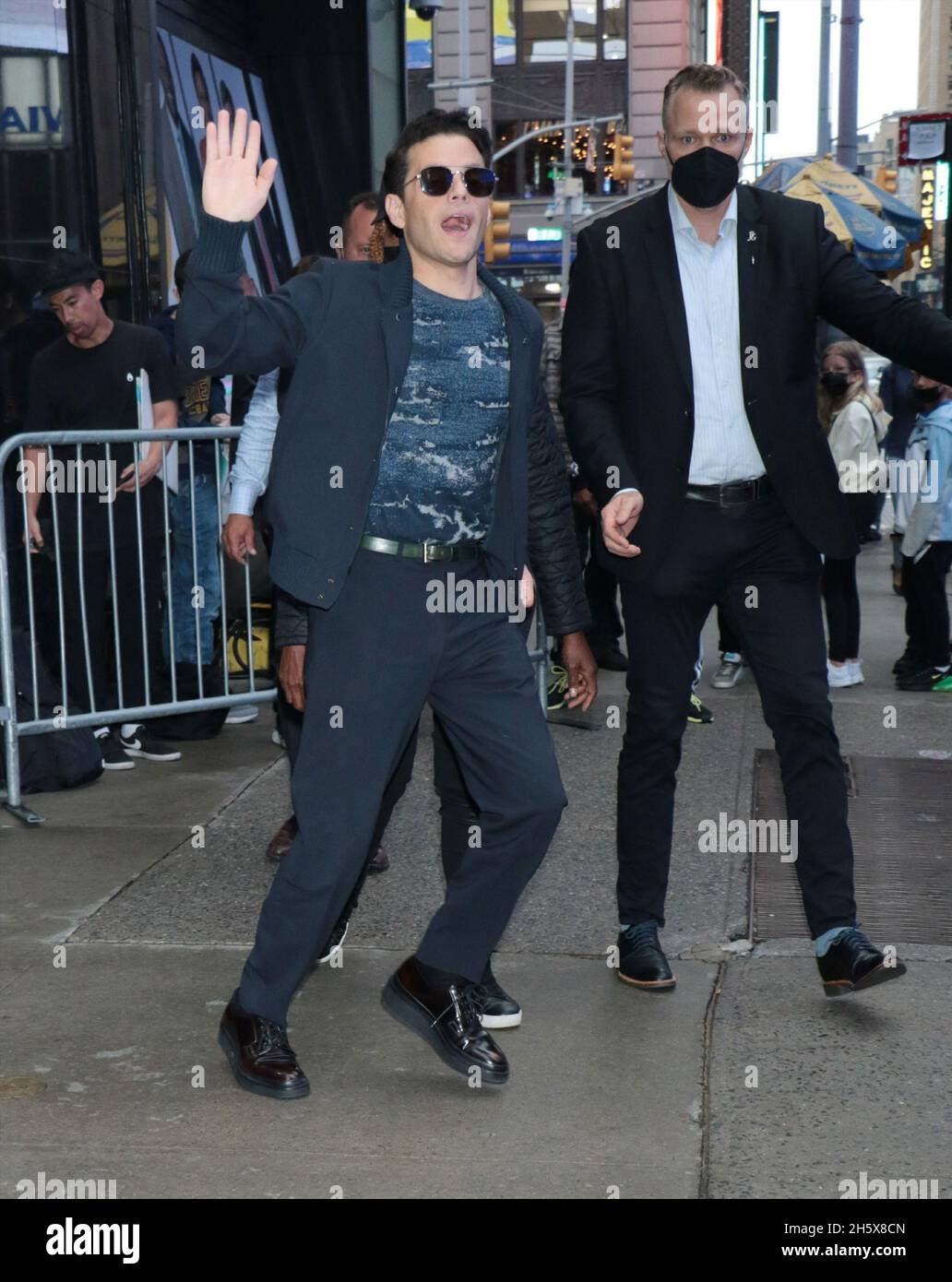New York - NY - 20211004 Rami Malek apparaît sur Good Morning America ...