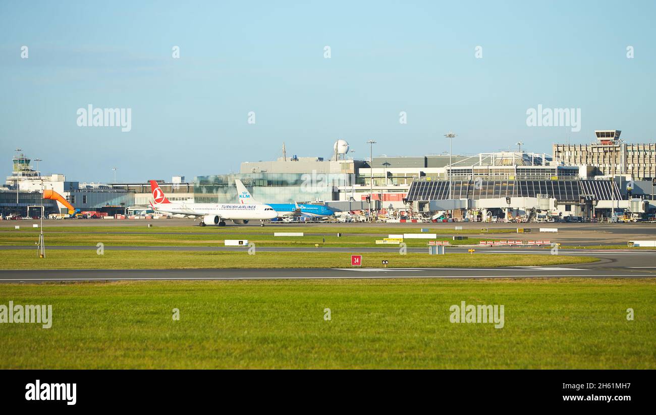 Avion mono Banque de photographies et d’images à haute résolution - Alamy
