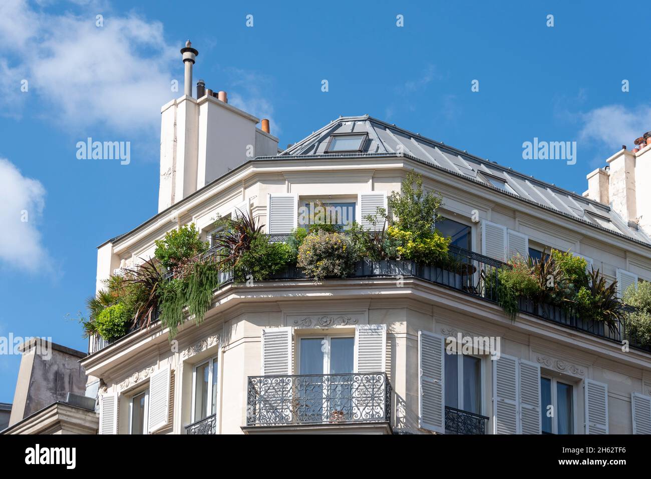 Balcons paris Banque de photographies et d’images à haute résolution ...