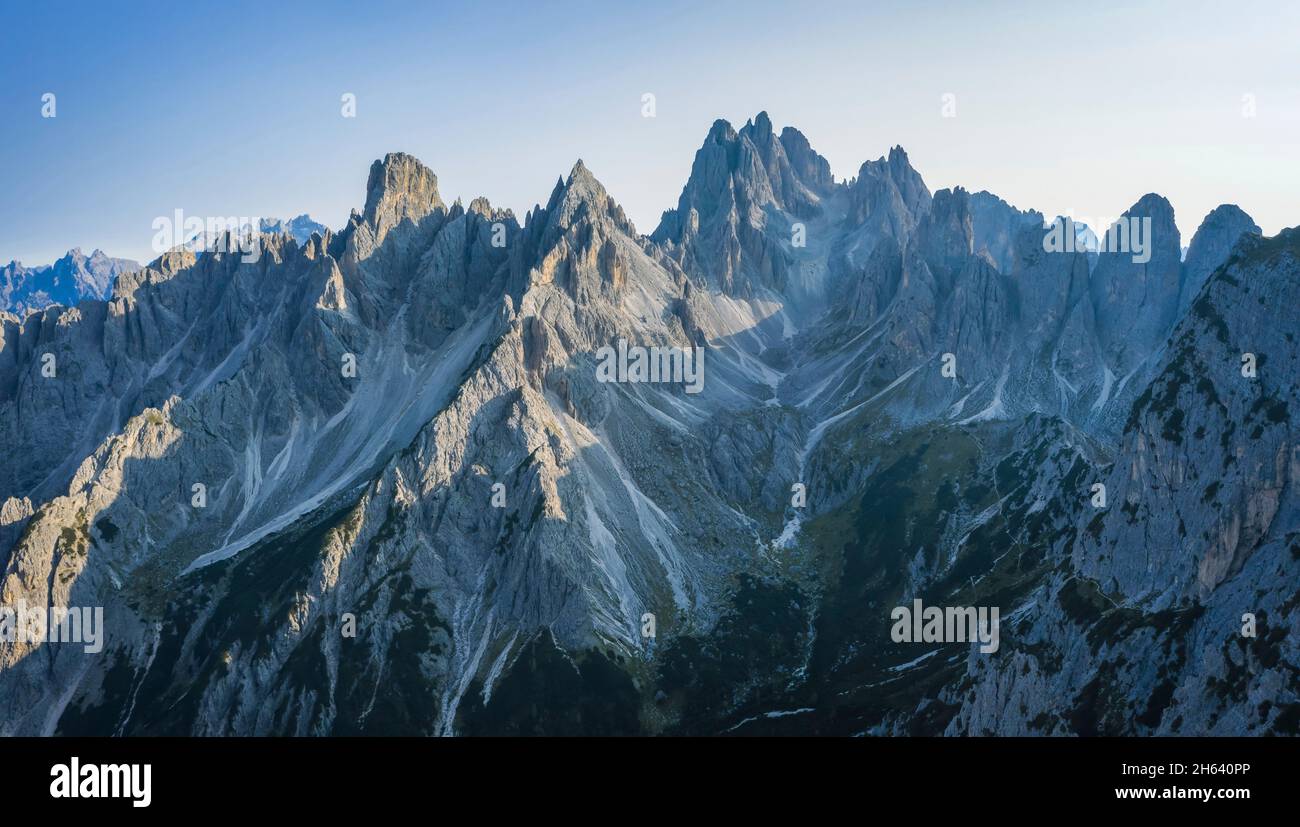groupe de montagne de cadini avec cima cadin di ne, cima cadin di san ...