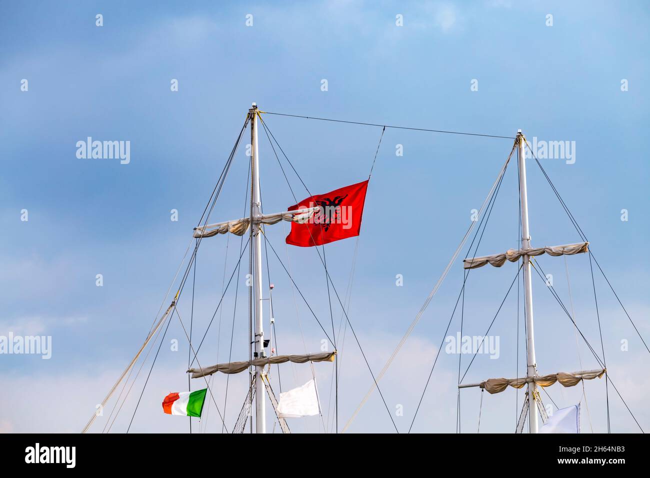 Mât de mât d'époque bateau à voile en bois de mât pour des visites en ...
