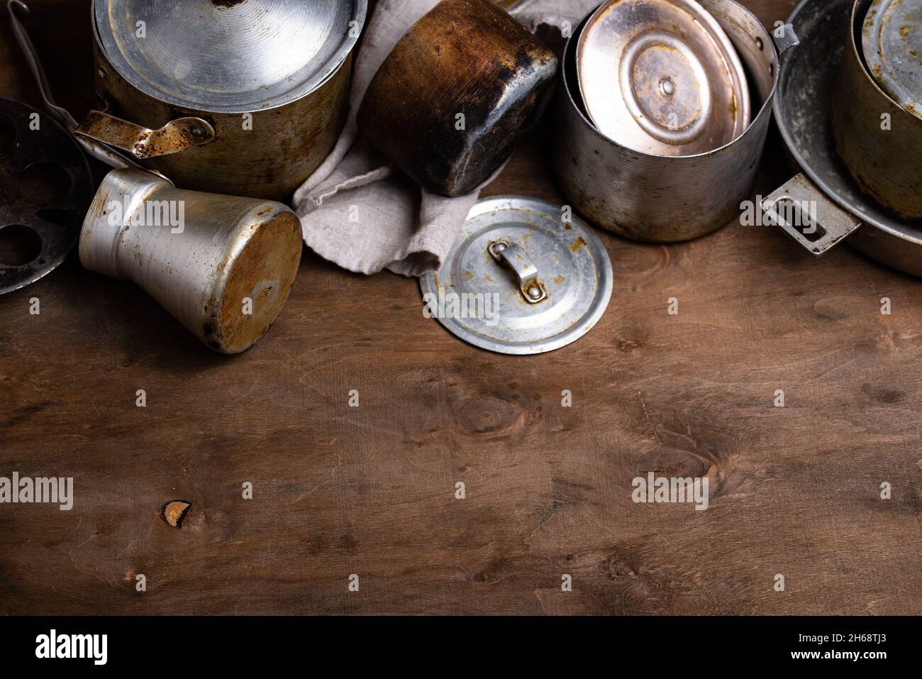Pots de fer Banque de photographies et d’images à haute résolution - Alamy