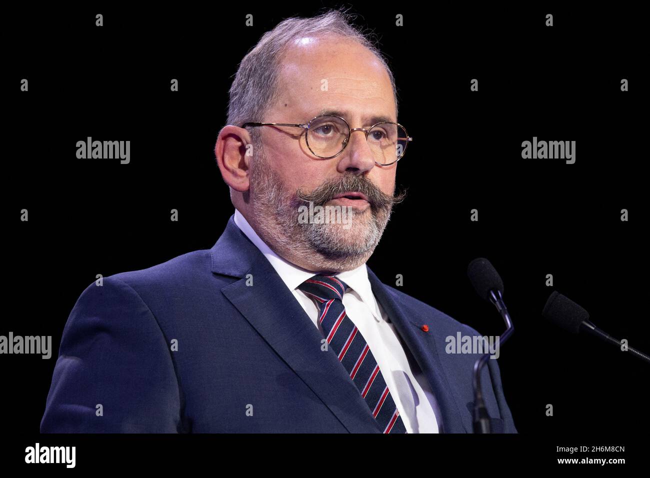 Paris, france, 16 novembre 2021.Philippe Laurent, maire de Sceaux ...