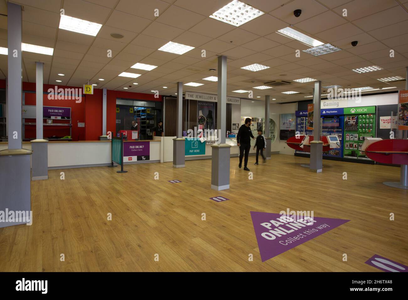 Interieur de magasin vide Banque de photographies et d’images à haute ...