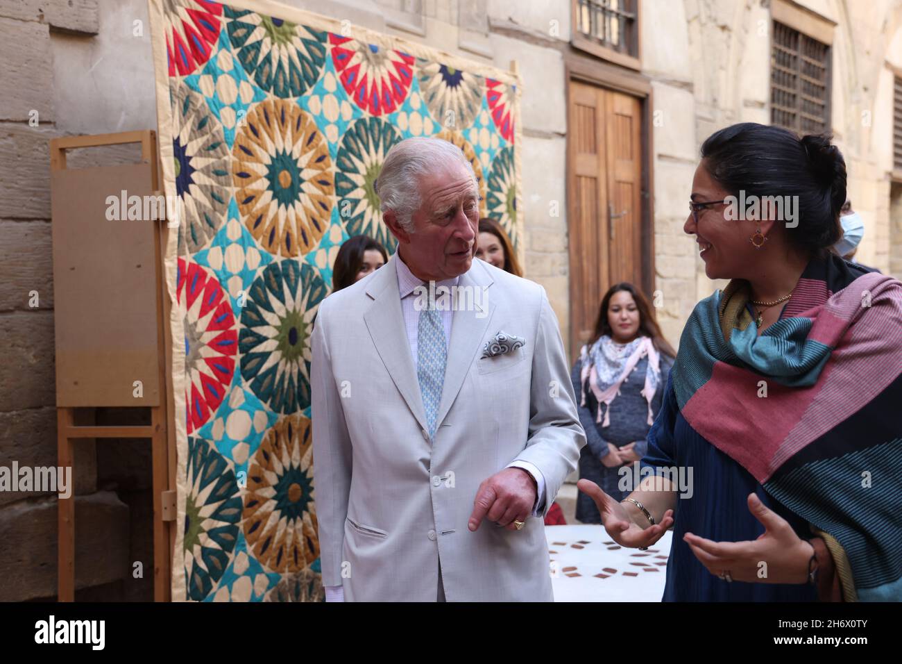 Le prince de Galles visite Beit al-Razzaz, un atelier d'artisanat ...