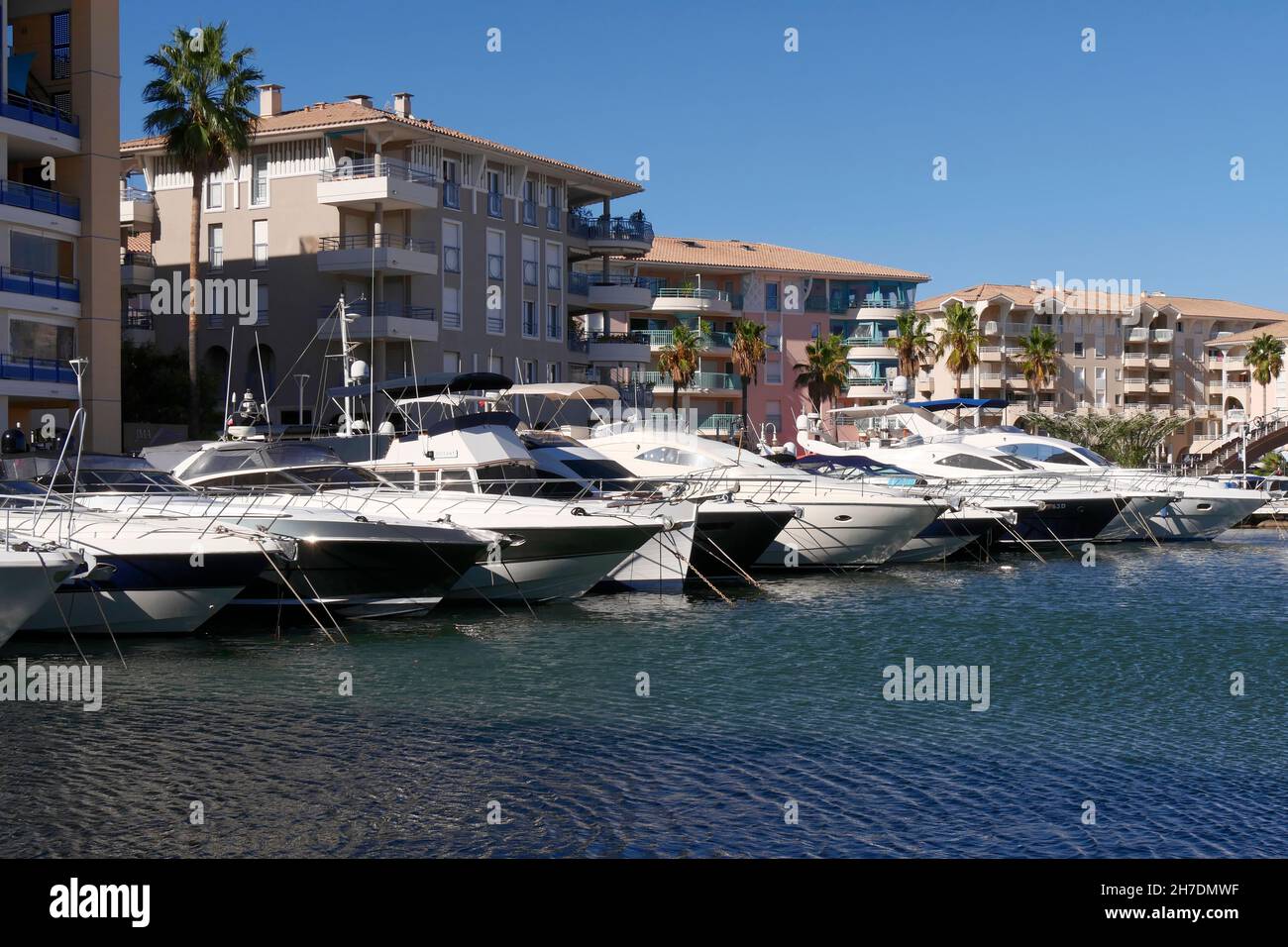 Port frejus Banque de photographies et d’images à haute résolution - Alamy