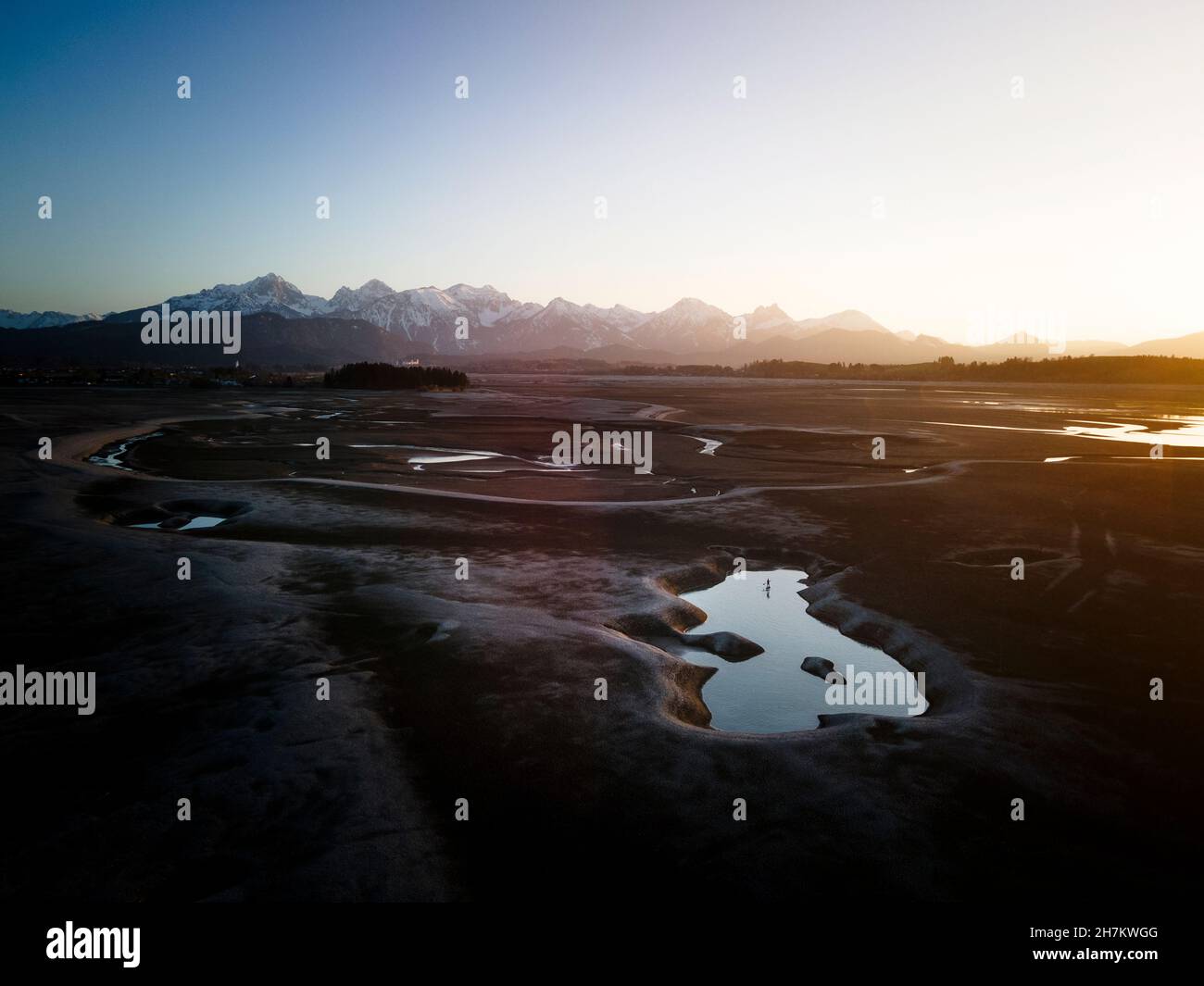 Beau lever de soleil sur le lac forggensee Banque de photographies et d ...