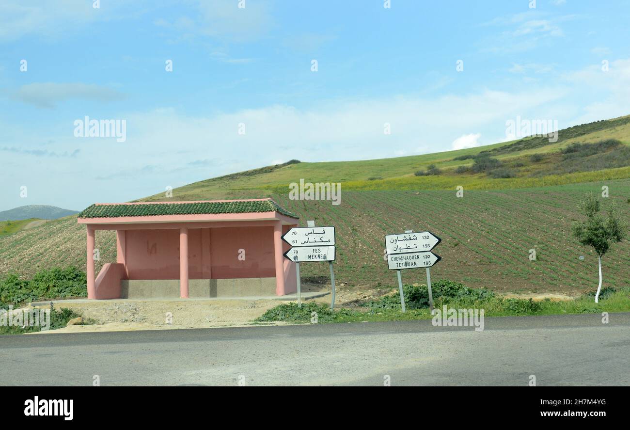 Signalisation routière maroc Banque de photographies et d’images à ...