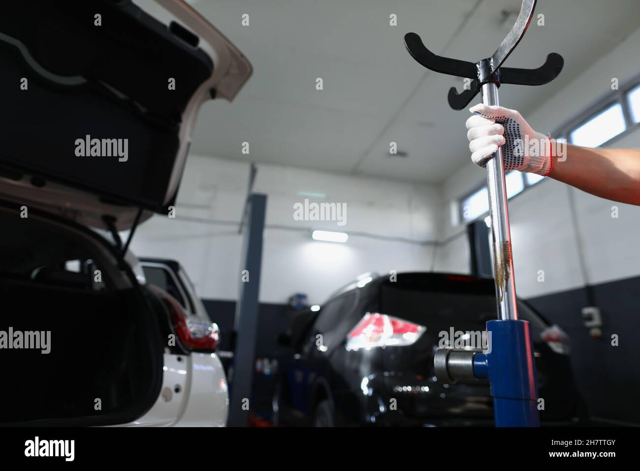 Ouvrir le capot Banque de photographies et d’images à haute résolution ...