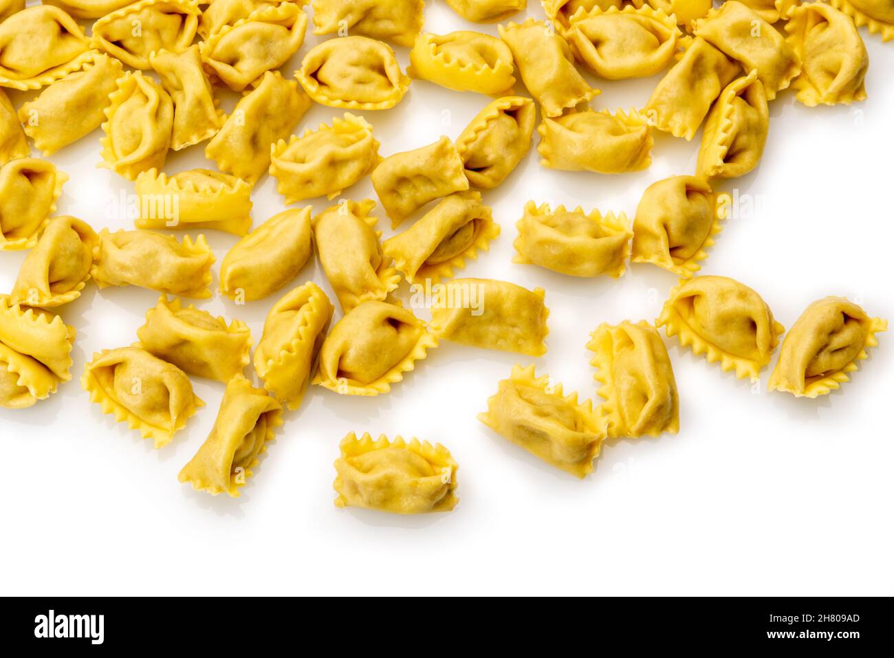 Ravioli del plin, pâtes typiques de Langhe, Piémont, Italie - agnolotti ...