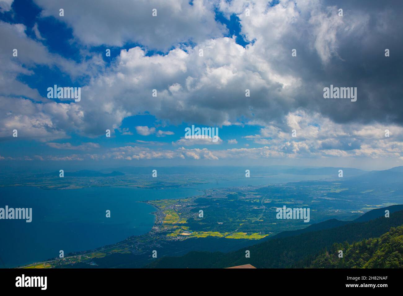 Biwa valley Banque de photographies et d’images à haute résolution - Alamy