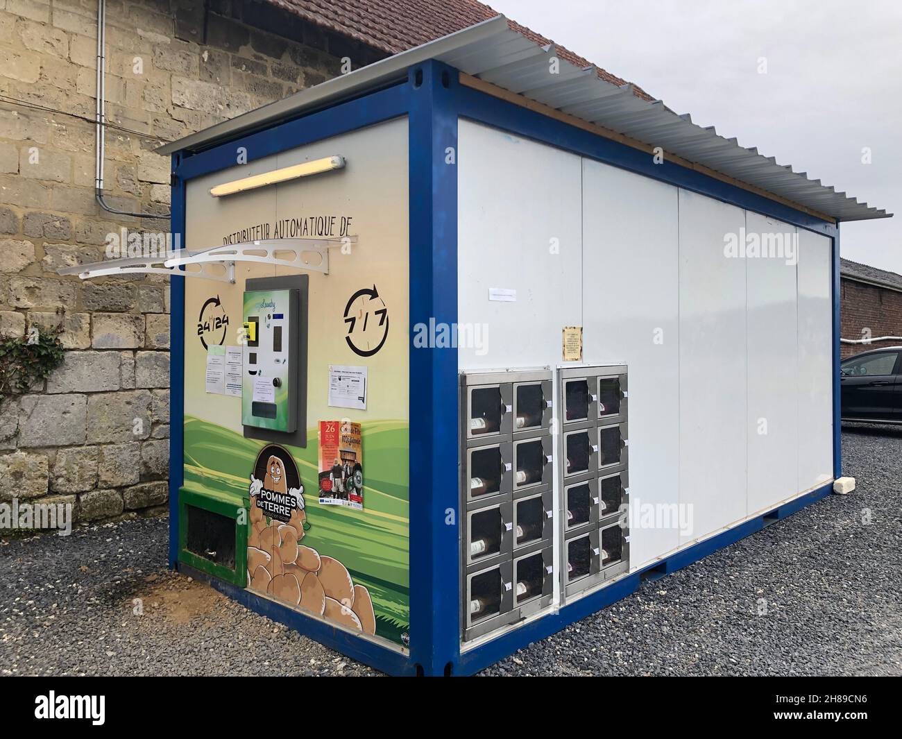 Distributeur d'aliments Banque de photographies et d’images à haute ...