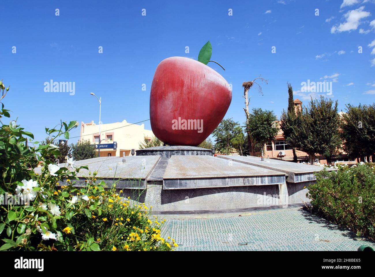 Midelt, la capitale marocaine de la pomme au pied de l'Atlas dans le ...