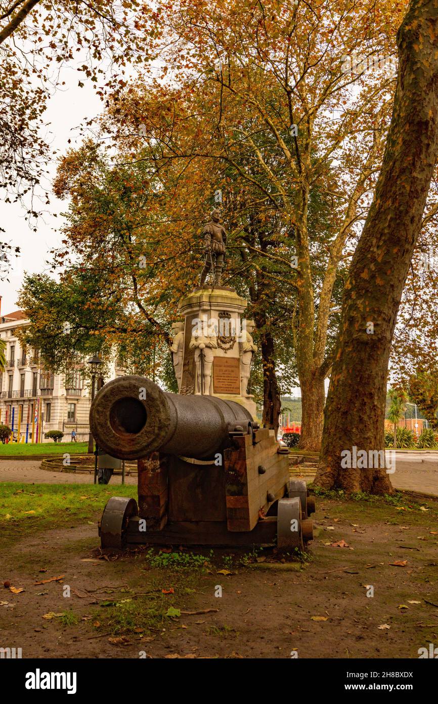 Sculpture don pedro menendez de aviles Banque de photographies et d ...