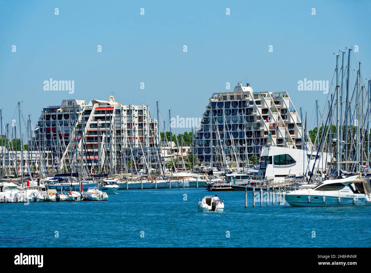 France, Herault, la Grande Motte, la plage de la station balnéaire à l ...