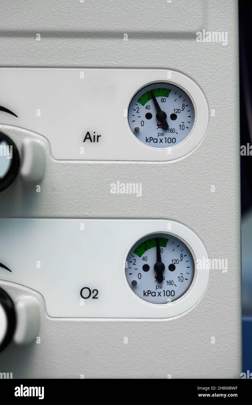 Portable oxygen tank hospital Banque de photographies et d’images à ...