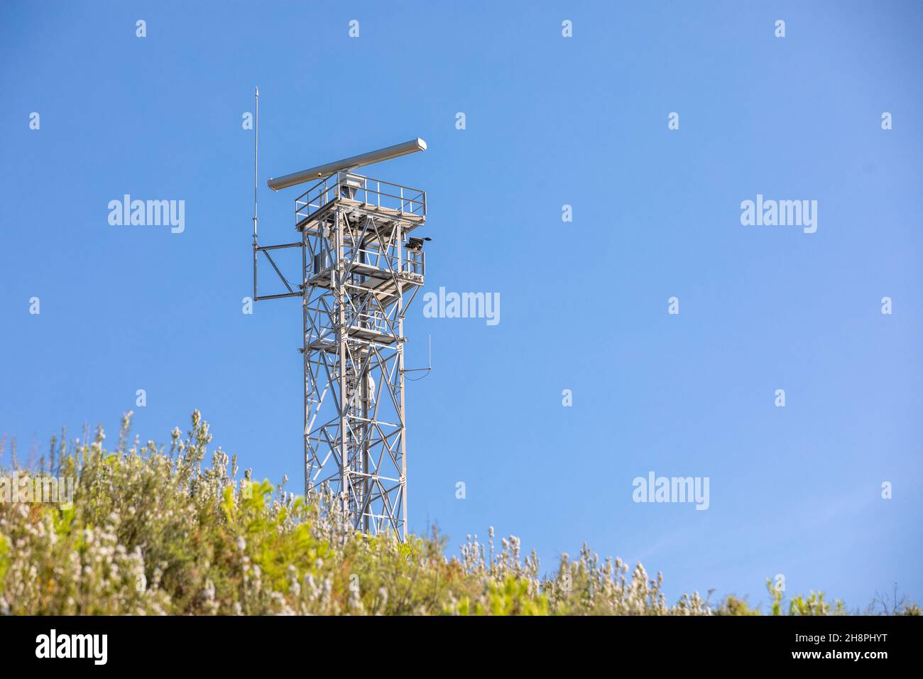 Weather radar tower Banque de photographies et d’images à haute ...